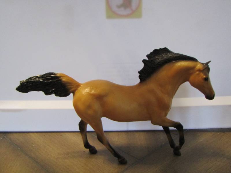 BREYER HORSE & CATTLE AUCTION PLUS | ASLLC